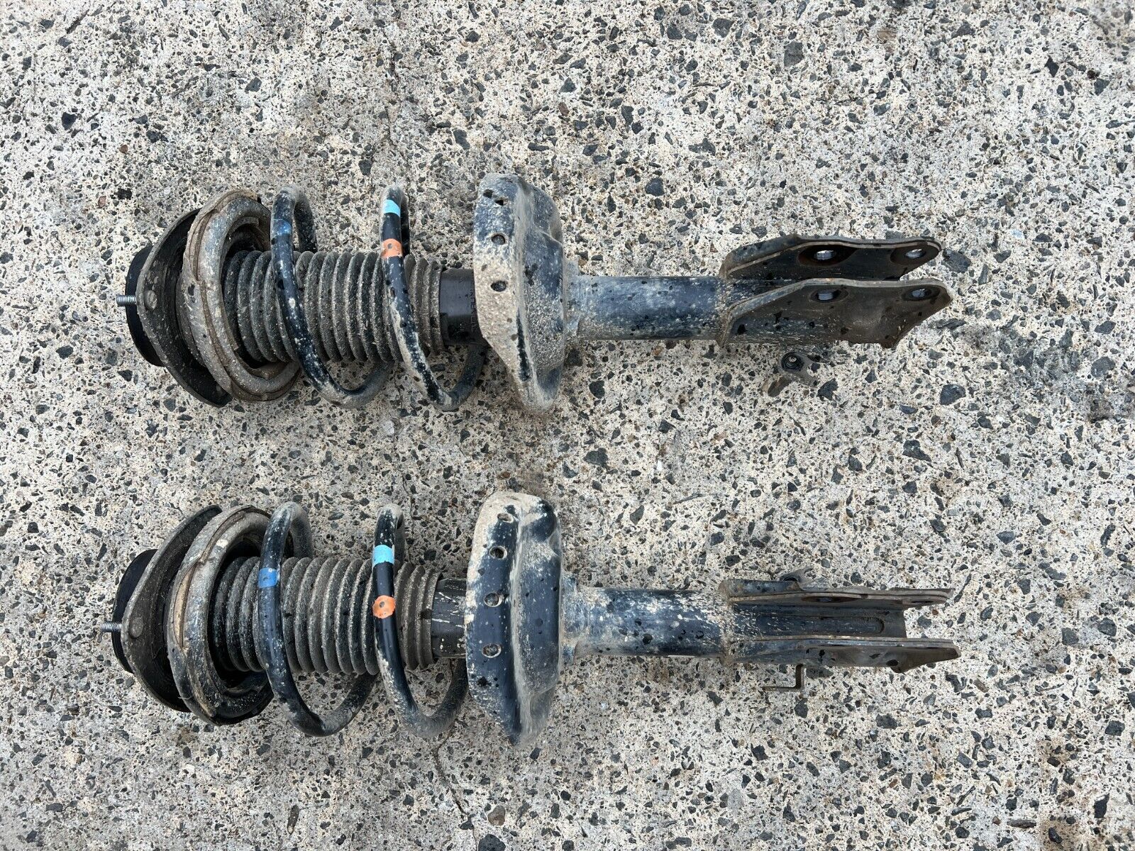 OEM Subaru Forester SJ Turbo Diesel 2013 - 15 Front Suspension Struts ...