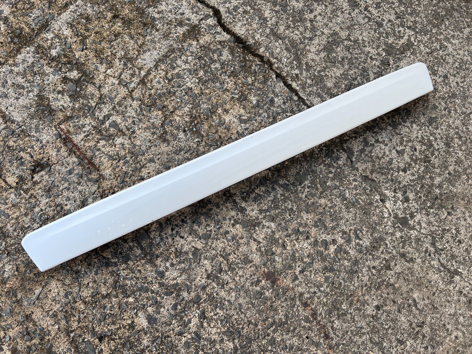 Subaru Liberty 09 - 14 Gen5 Sedan Boot Lid Trim Strip Garnish White 37 ...