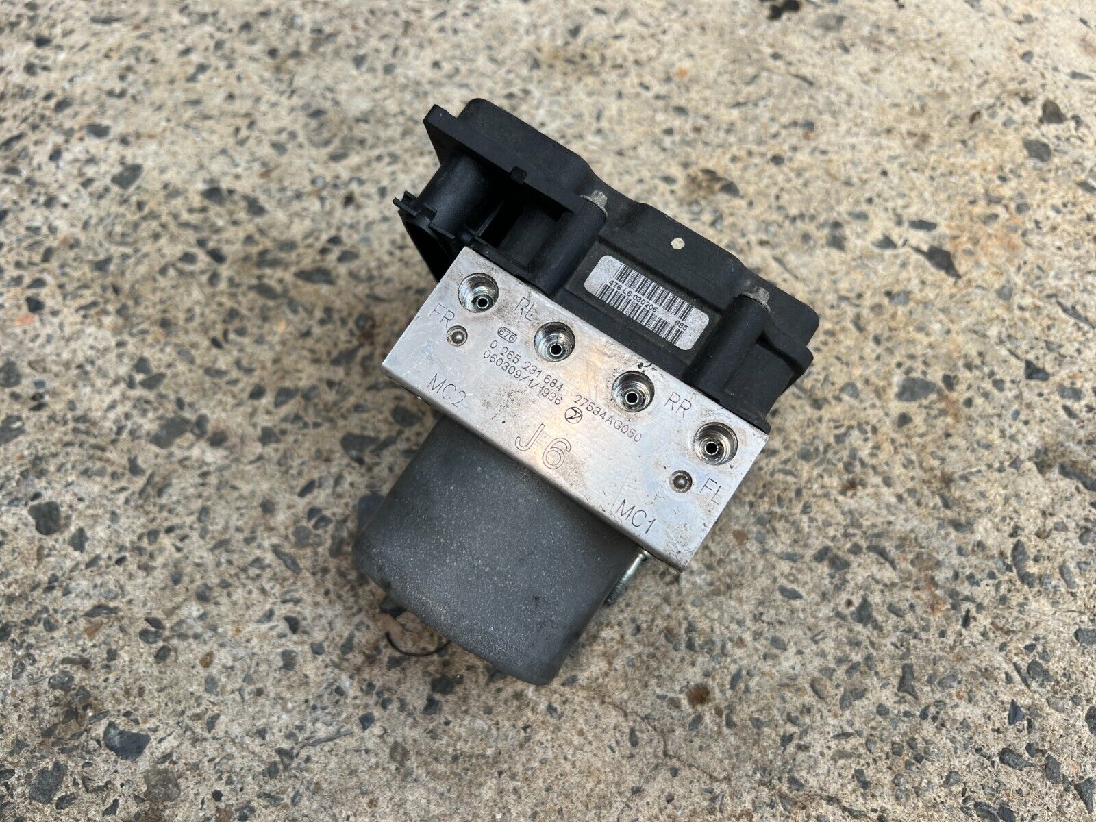 Subaru Liberty Outback Gen 4 03 - 09 ABS System Module Unit Pump J6 27 ...