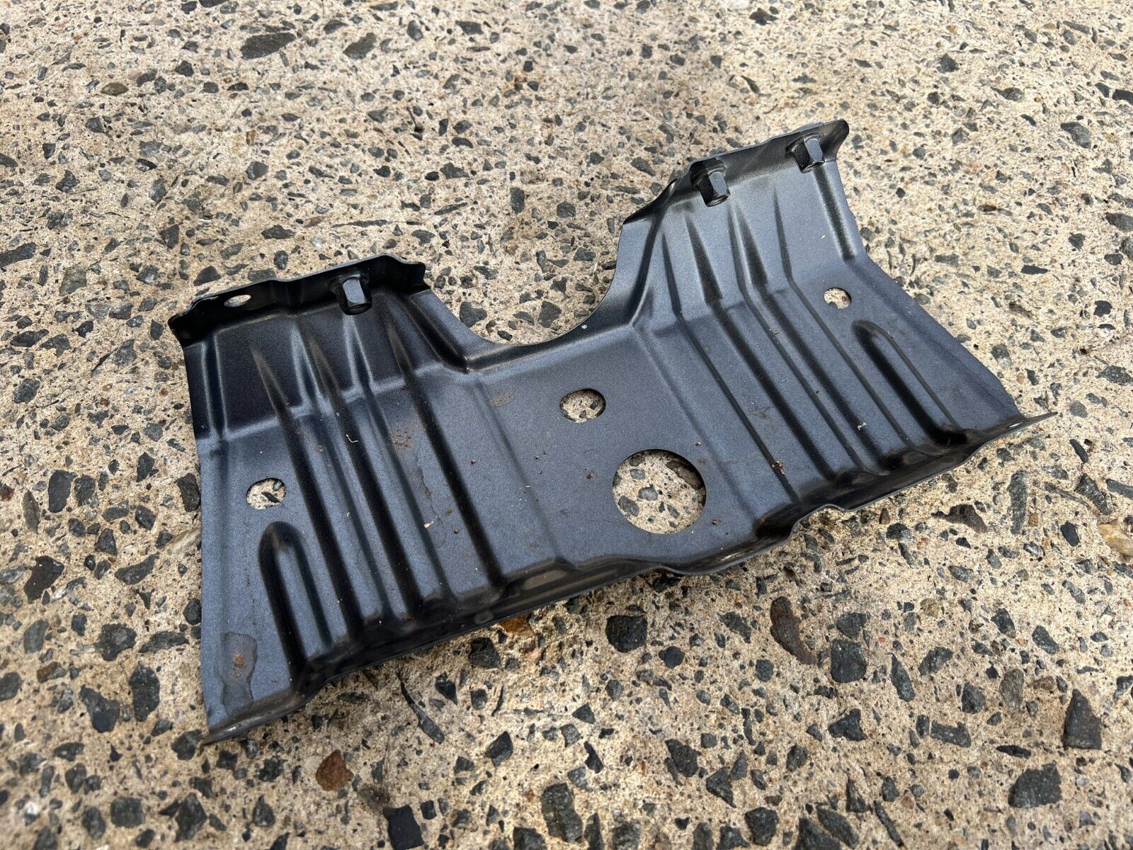Subaru Forester 2018 - 21 SK LHF Left Front Guard Panel Mounting Brack ...