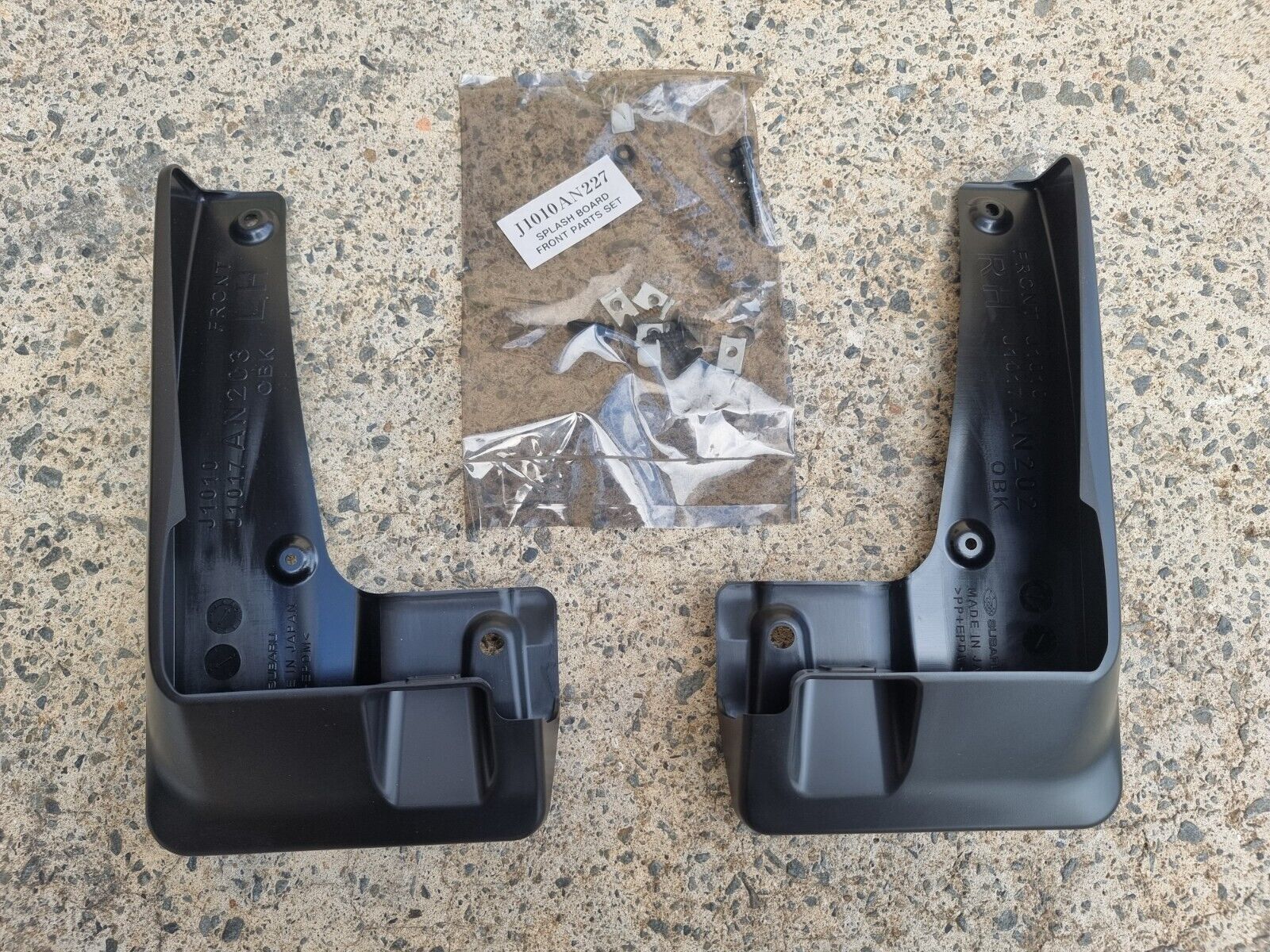 New Genuine Subaru Outback MY2020 + Rear Stone Splash Mud Guards Flaps ...