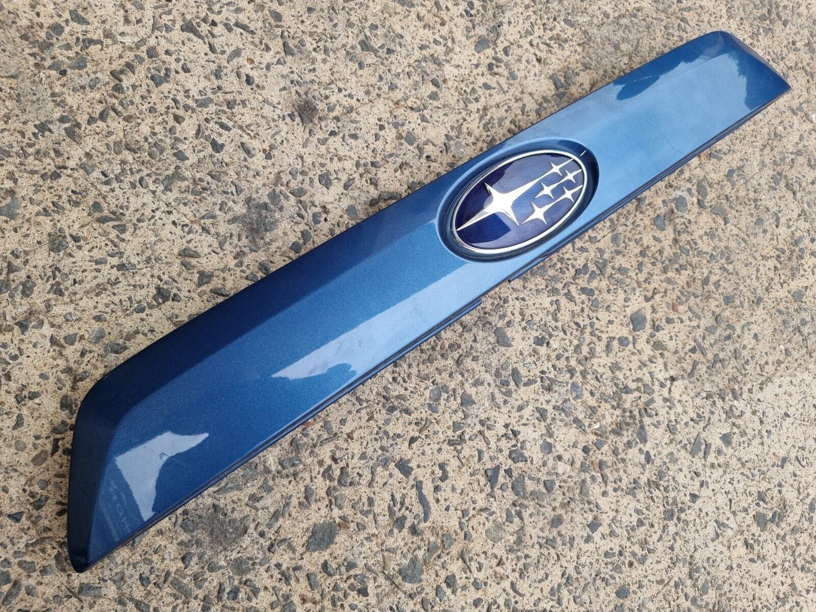 Genuine Subaru XV GT 17 -21 Rear Tailgate Boot Hatch Garnish Trim Badg ...