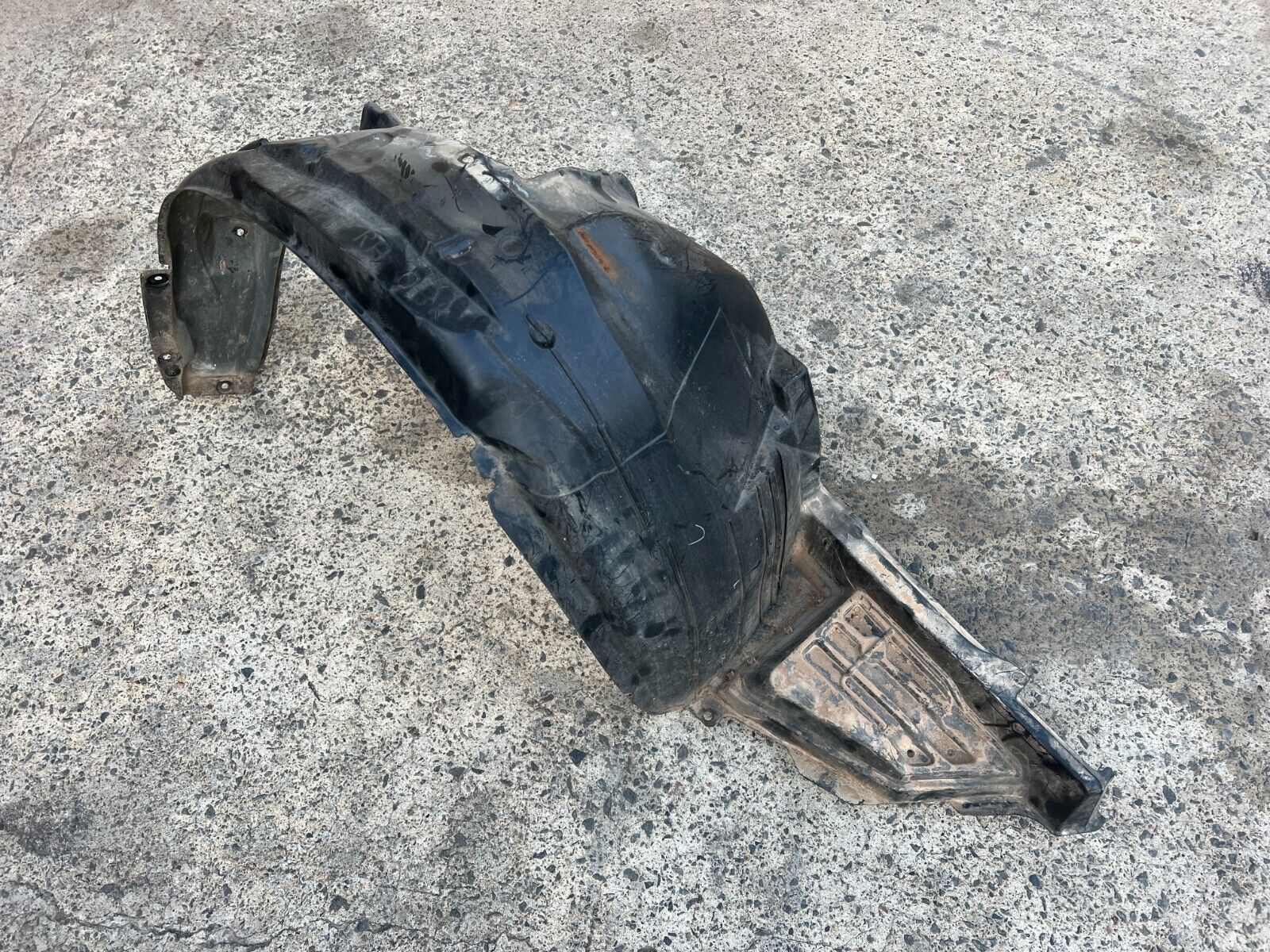 Subaru Outback 03 - 09 Factory Front Right RH R Wheel Arch Splash Guar ...