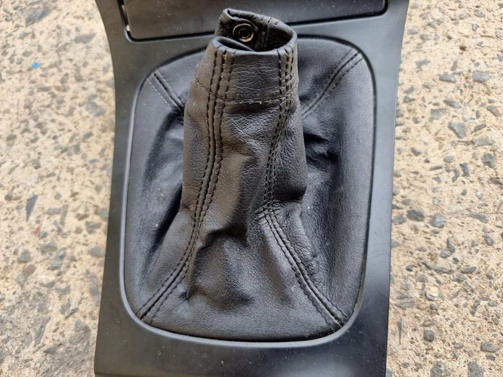 Rare Subaru Liberty Gen 4 03 - 06 6 Speed Manual Gear Shifter Boot Sur ...