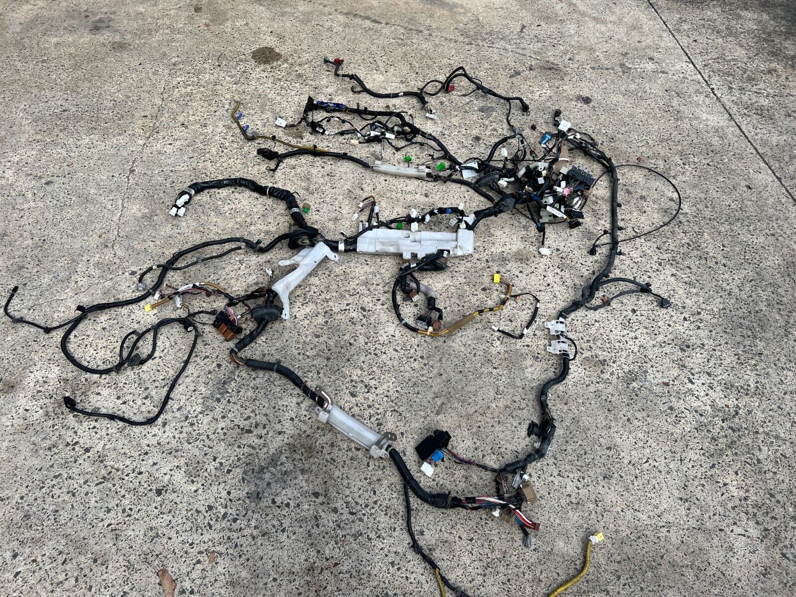 Subaru Liberty 2003 - 06 Spec B H6 6 Speed Engine Bay Harness Wiring L ...