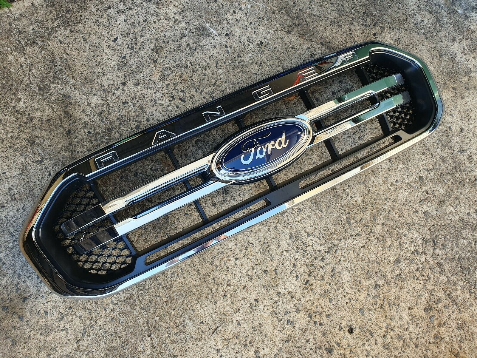 2019 Genuine Ford Ranger Front Center Chrome Grille Grill Badge Ute PX ...