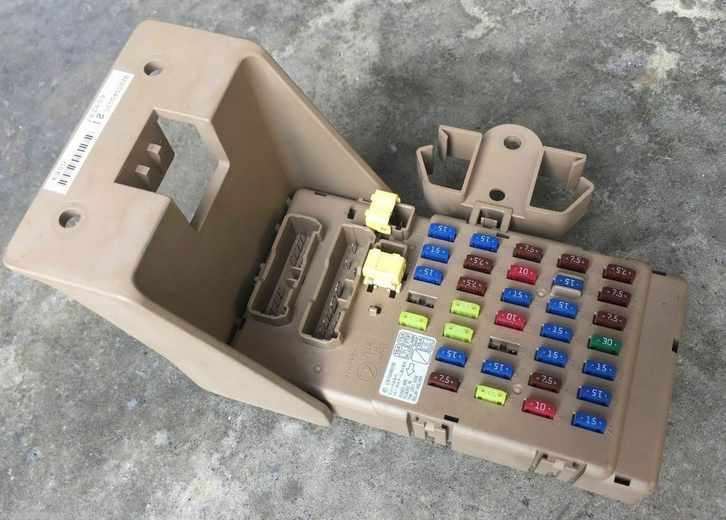 Subaru Liberty Outback 03-06 GEN 4 Front Dash Fuse Box Panel + Fuses G ...
