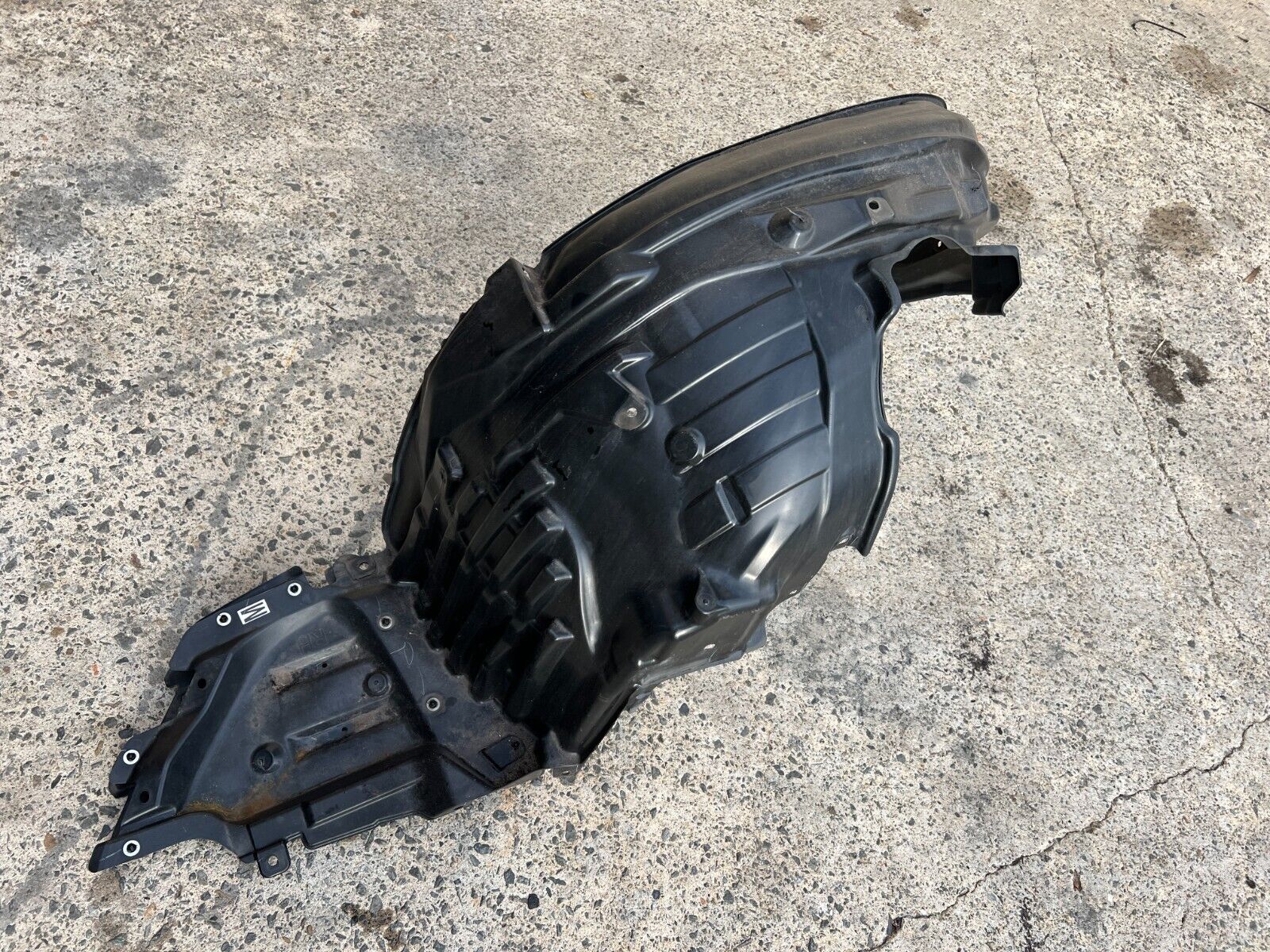 Subaru Forester SK 18 -21 Front Wheel Arch Stone Splash Guard Right Dr ...