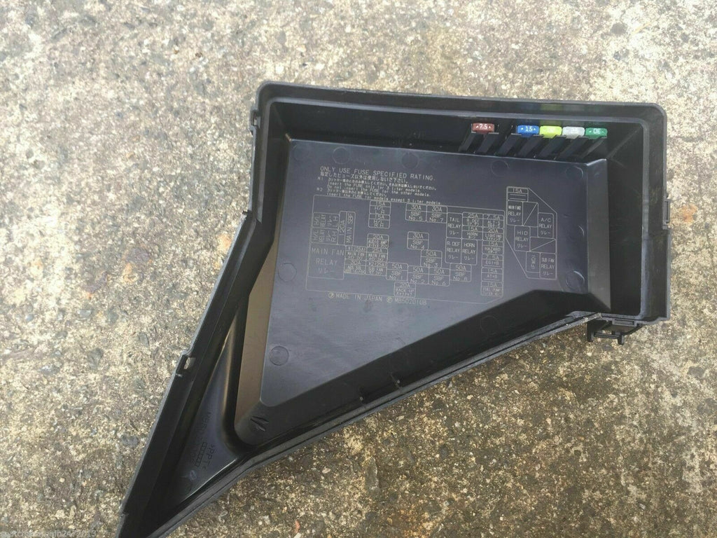 Subaru Outback Liberty GT 2003 - 2009 GEN 4 Engine Bay Fuse Box Compar ...