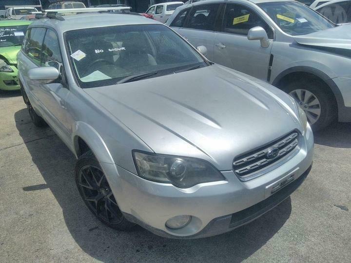 Subaru Outback Gen 4 H6 03 - 06 Rear Boot Tailgate Lid Garnish Brake L ...