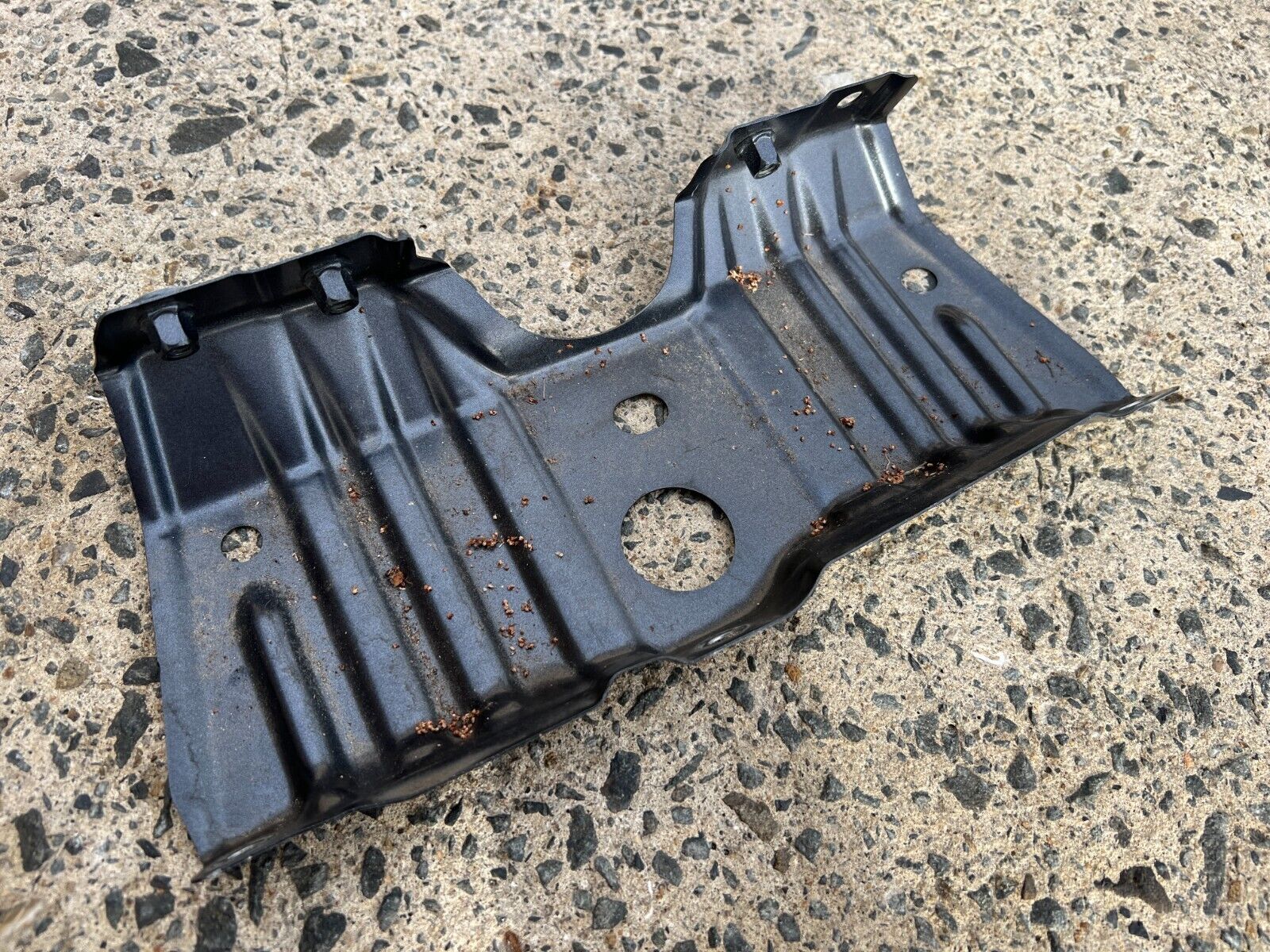 Subaru Forester 2018 - 21 SK RHF Right Front Guard Panel Mounting Brac ...